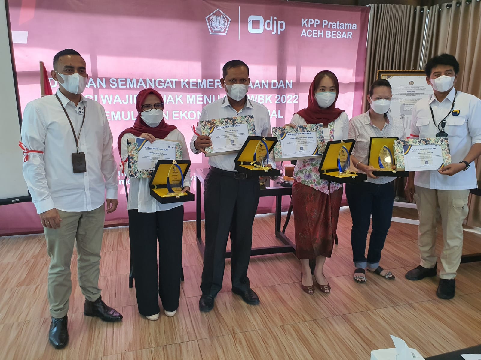 PDAM Tirta Mountala Raih Penghargaan Pembayar Pajak Daerah Terbesar 2020